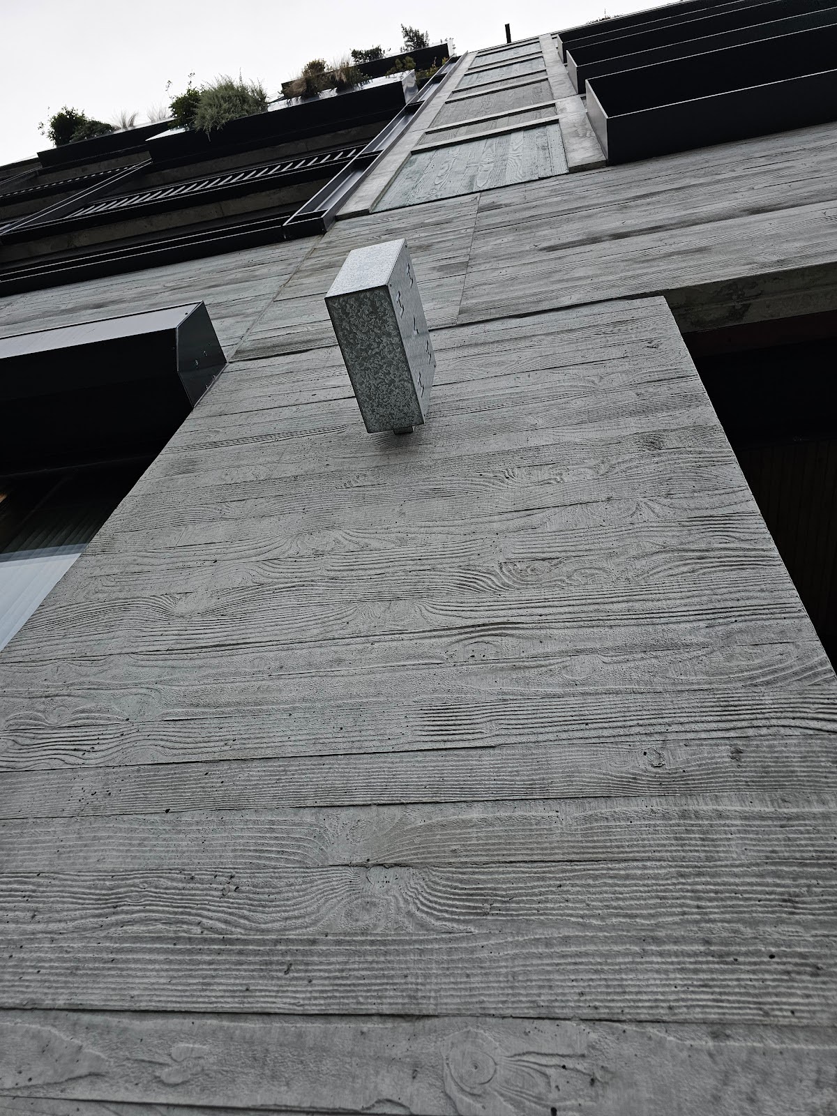 Fake Bricks Exposed at the Corners - Part II - Dupont Tuckpointing